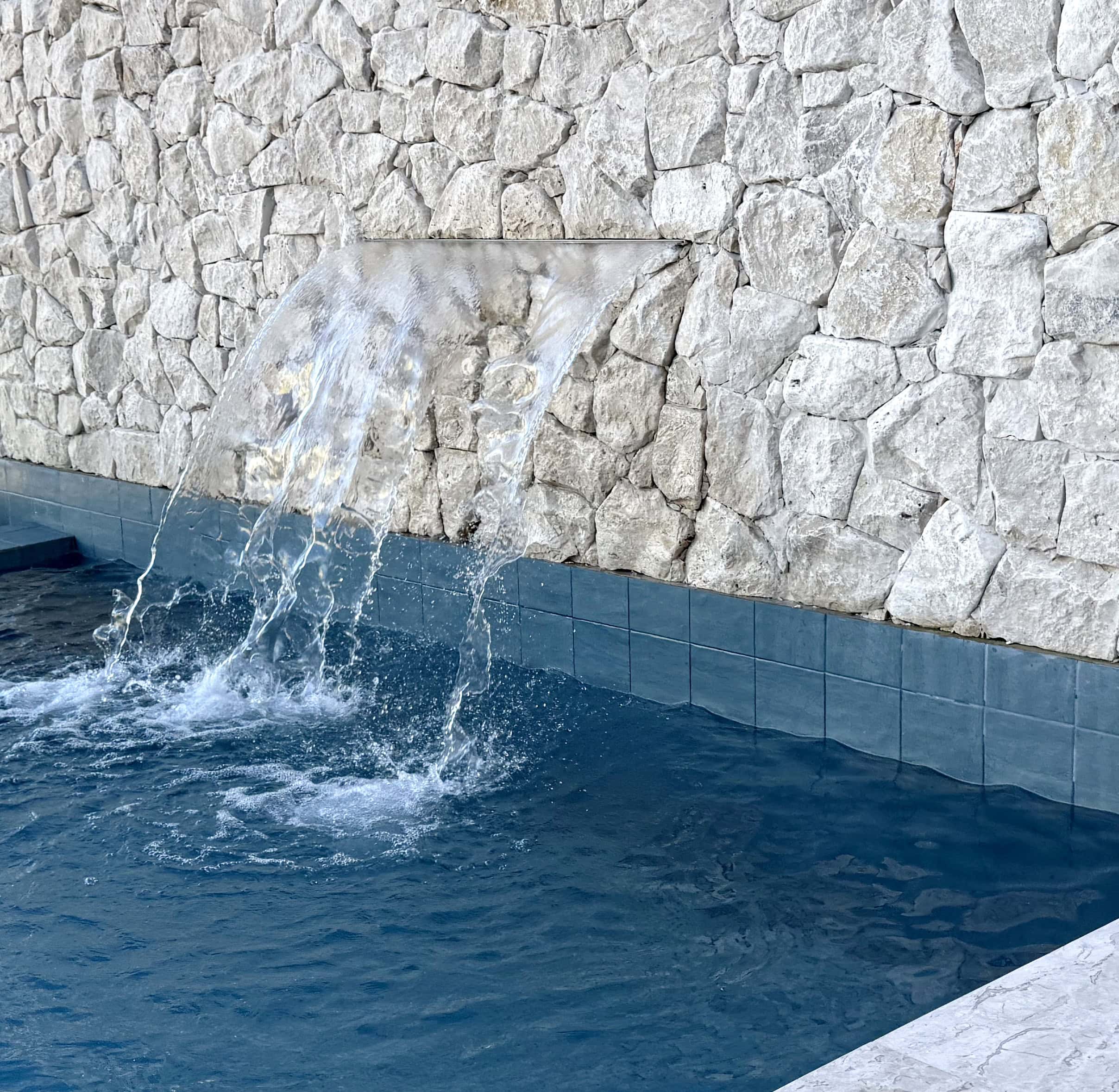 Travertino Orgânico Rockface - TRV 050B | Sahel Stones